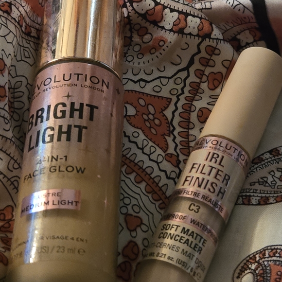 Revolution | Makeup | Revolution Bright Light 2in Face Glow And Irl ...